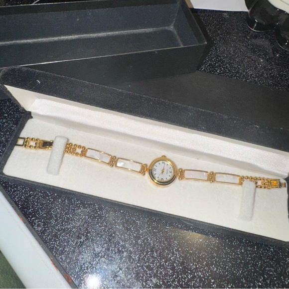 Avon | Accessories | Vintage Avon Watch | Poshmark